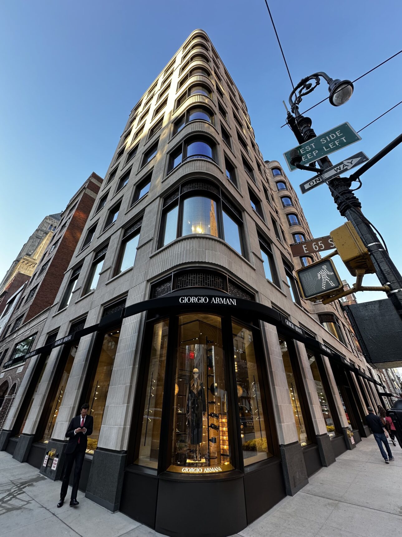 760 MADISON AVE | GIORGIO ARMANI RESIDENCES - Intercom